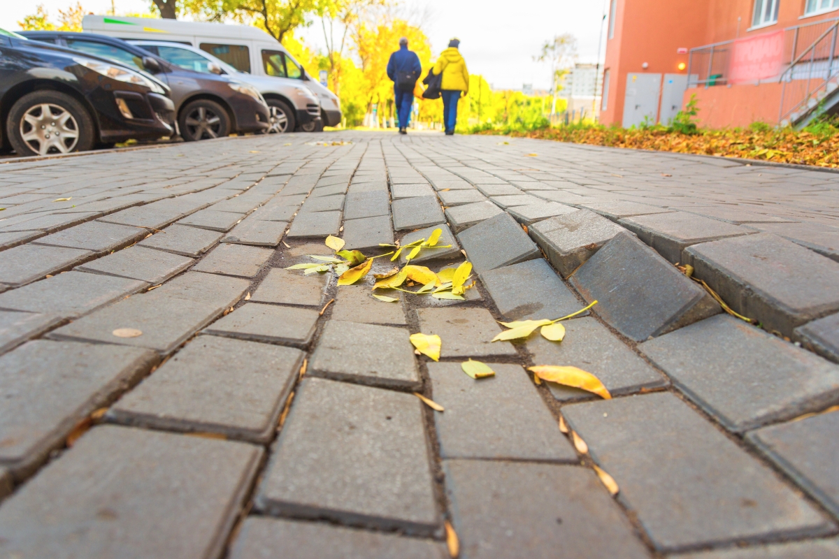 Who’s Liable for a Slip and Fall On NY Sidewalks? | RWHM.com